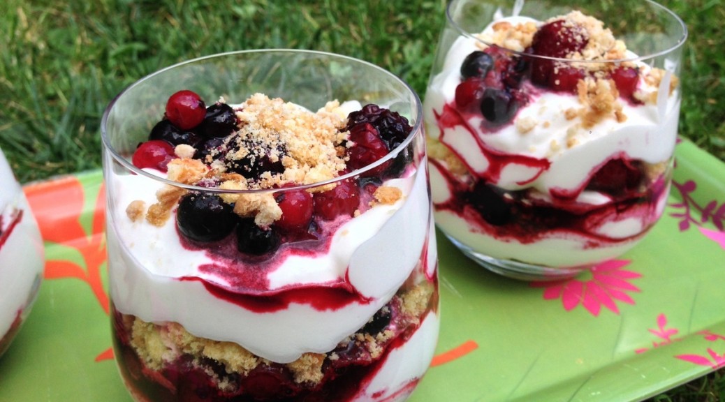 Verrines aux fruits rouges et sans mascarpone - Les Gourmandises de Némo