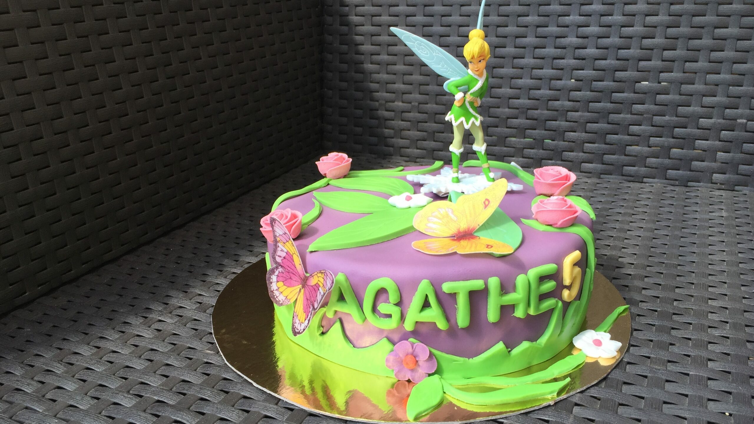 Gâteau fée clochette en pâte à sucre | Les Gourmandises de Némo