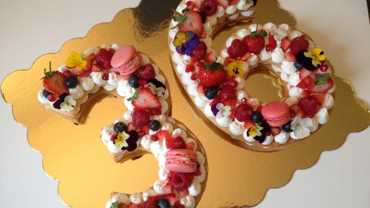 Number cake aux fruits rouges | Les Gourmandises de Némo